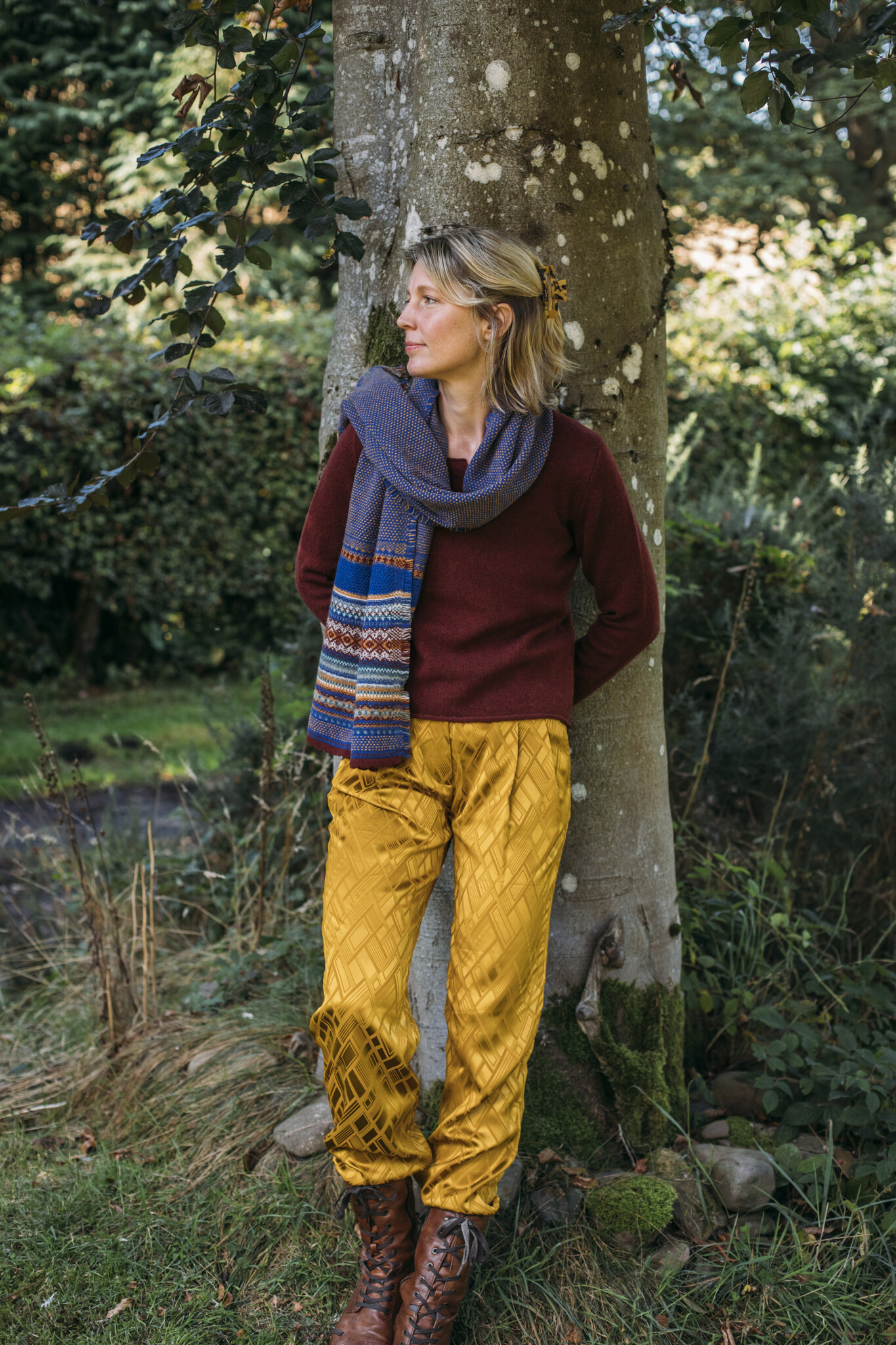 A beautiful Eribé Scarf! - 13 doors