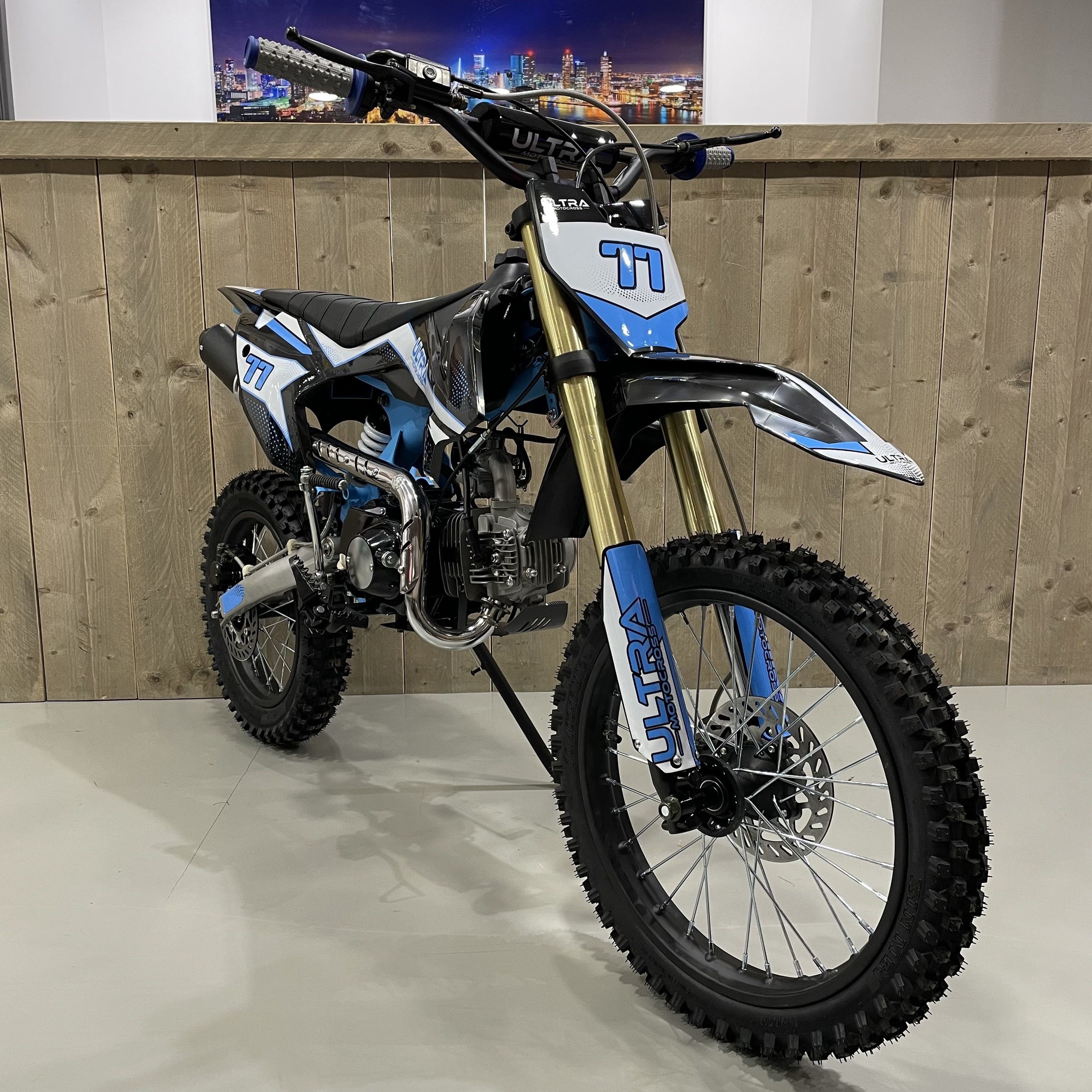 Oranje Crosser 125cc | 4-takt | De Krachtigste in zijn soort - CarKiddo