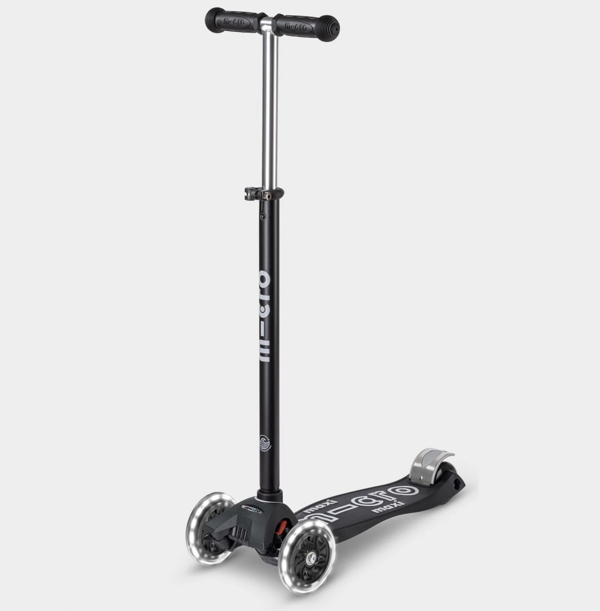 Micro Scooter Maxi Deluxe LED Eco - Finches Emporium
