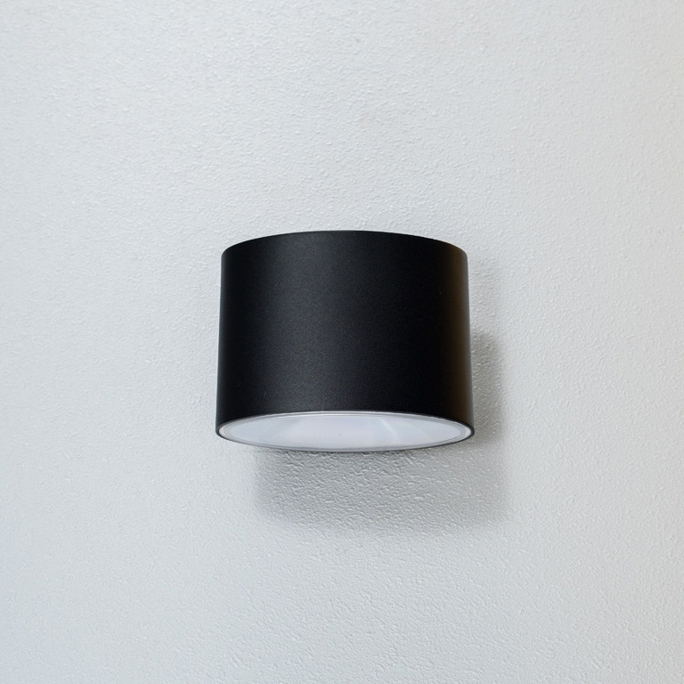 Moderne muurlamp Faye IP44 - zwart - LumenXL.nl