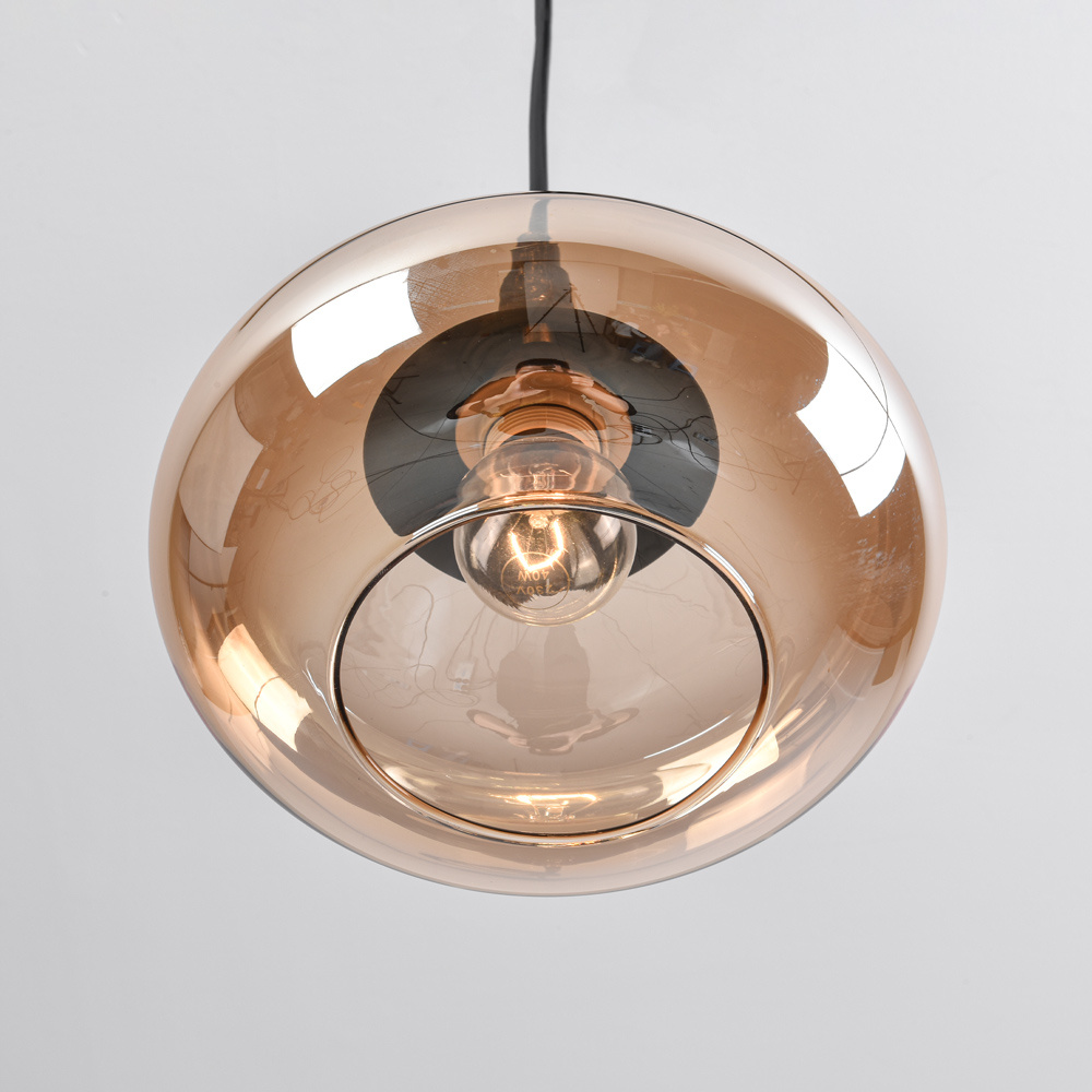 1-fase rail hanglamp Nill met amber glas - breed glas - LumenXL.nl