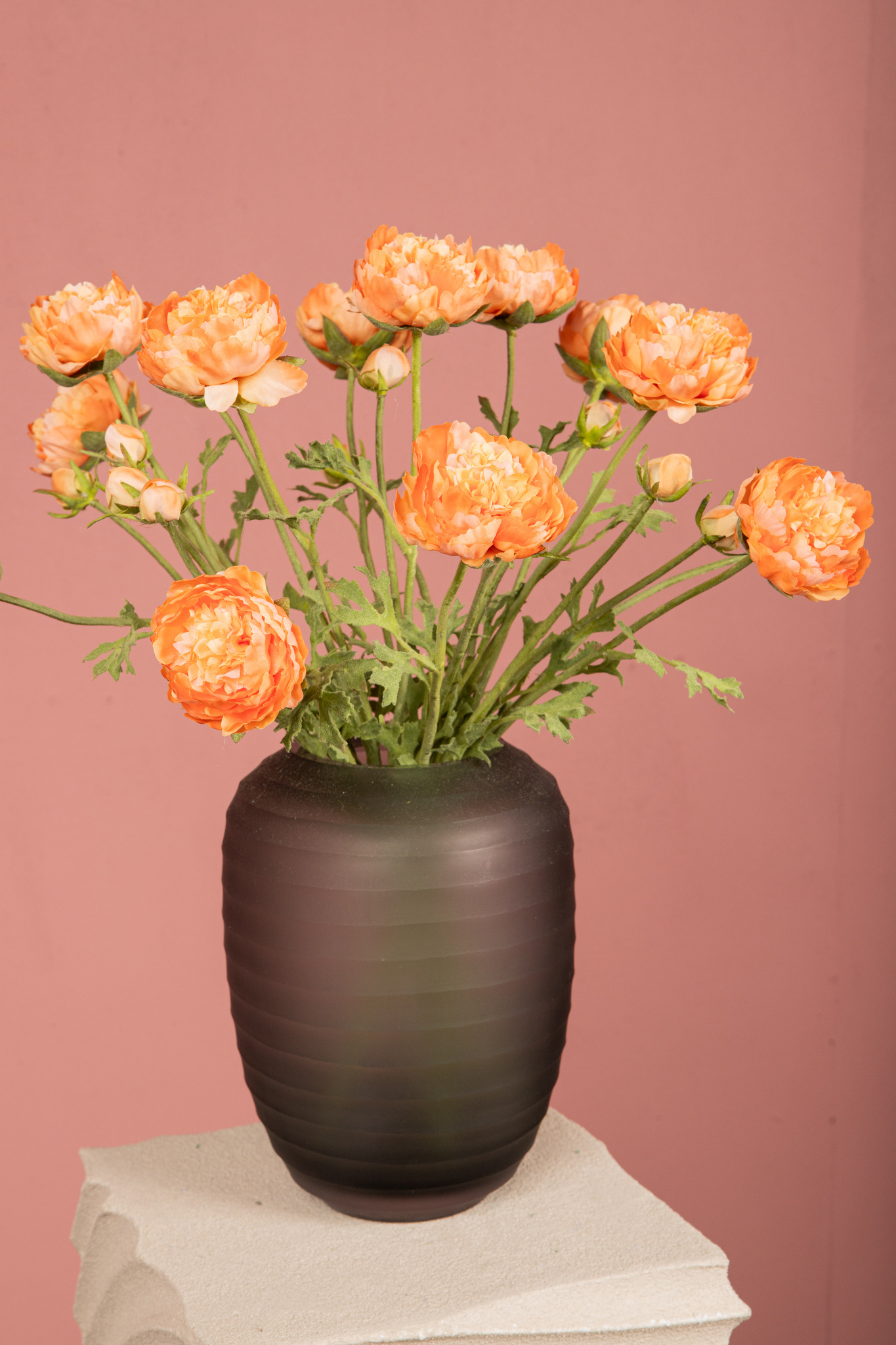 PTMD Ranonkel Flower Orange spray with bud and leaves - Kloosterhuis ...