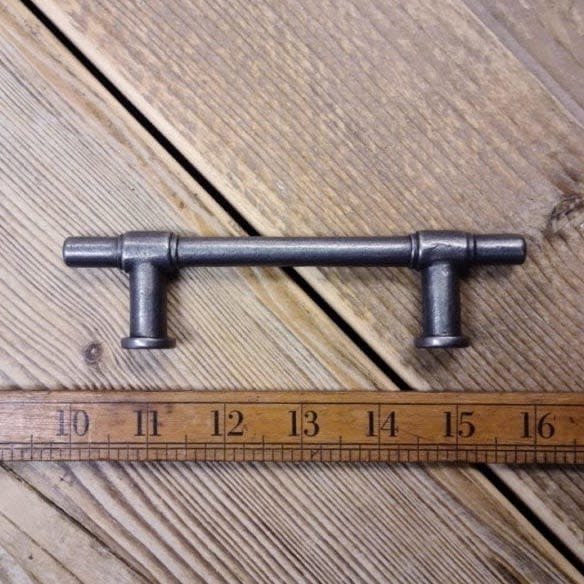 150mm Bar Handle Cast Antique Iron KETTLEWELL - Homebird House