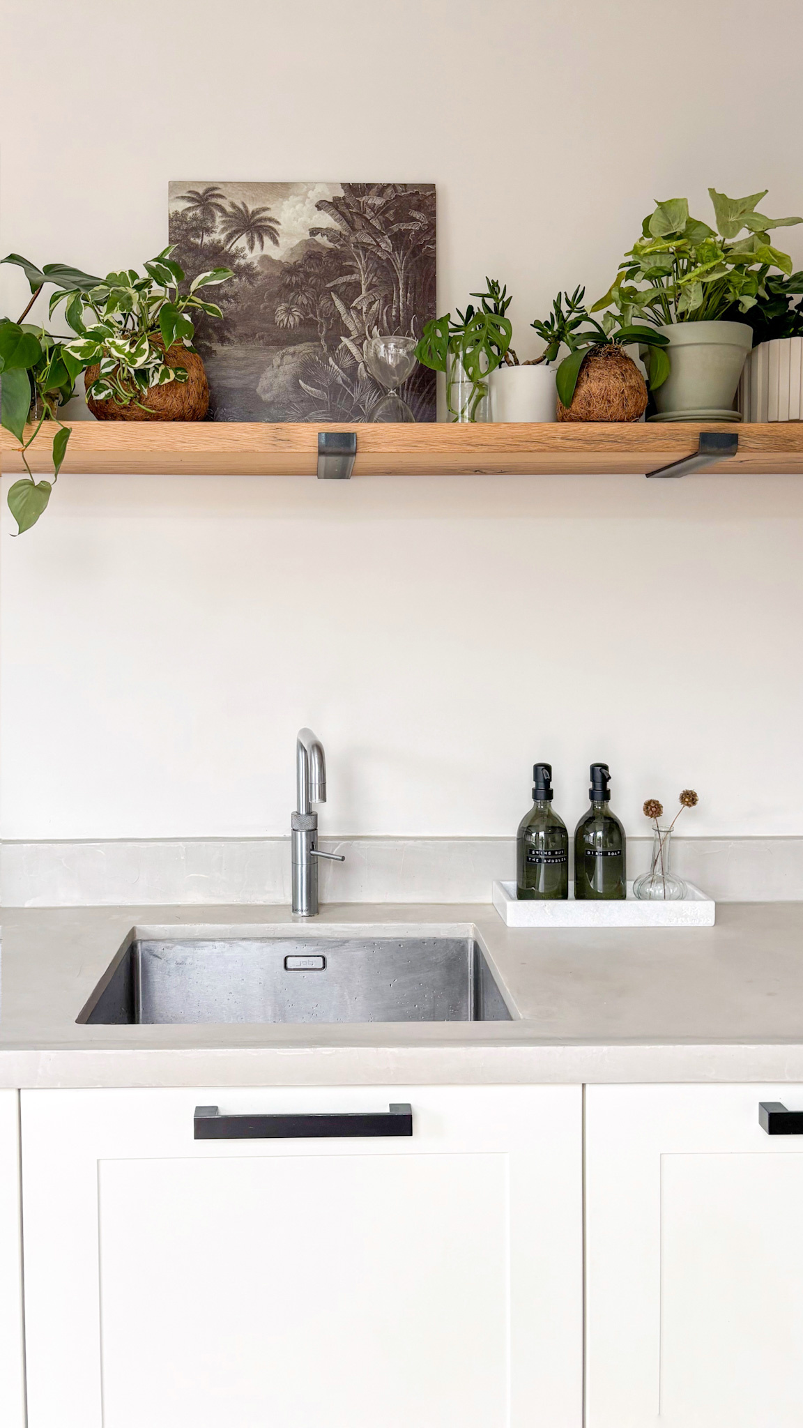 Hand soap 500ml dark amber - black pump - Wellmark