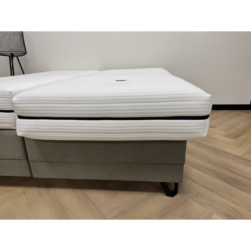 OUTLET | Gold koudschuim 2300 90 x 200 Soepel - De Beddenloods