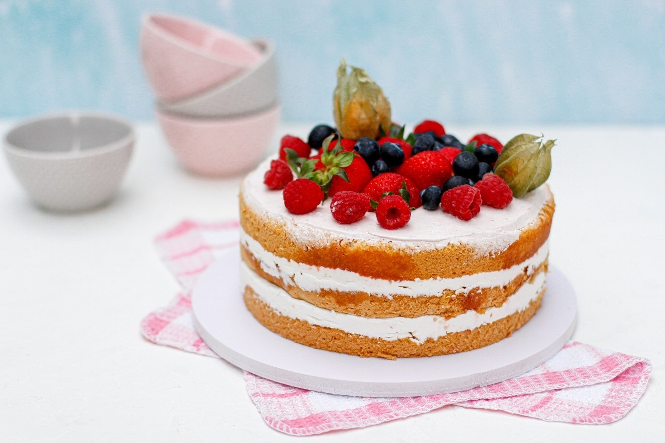 Vanilla Fruit Cake 8 Inches (good for 8 persons) - Chef's Play