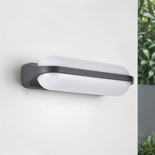 Outdoor oval-shape wall light - Tyler - LumenXL.com
