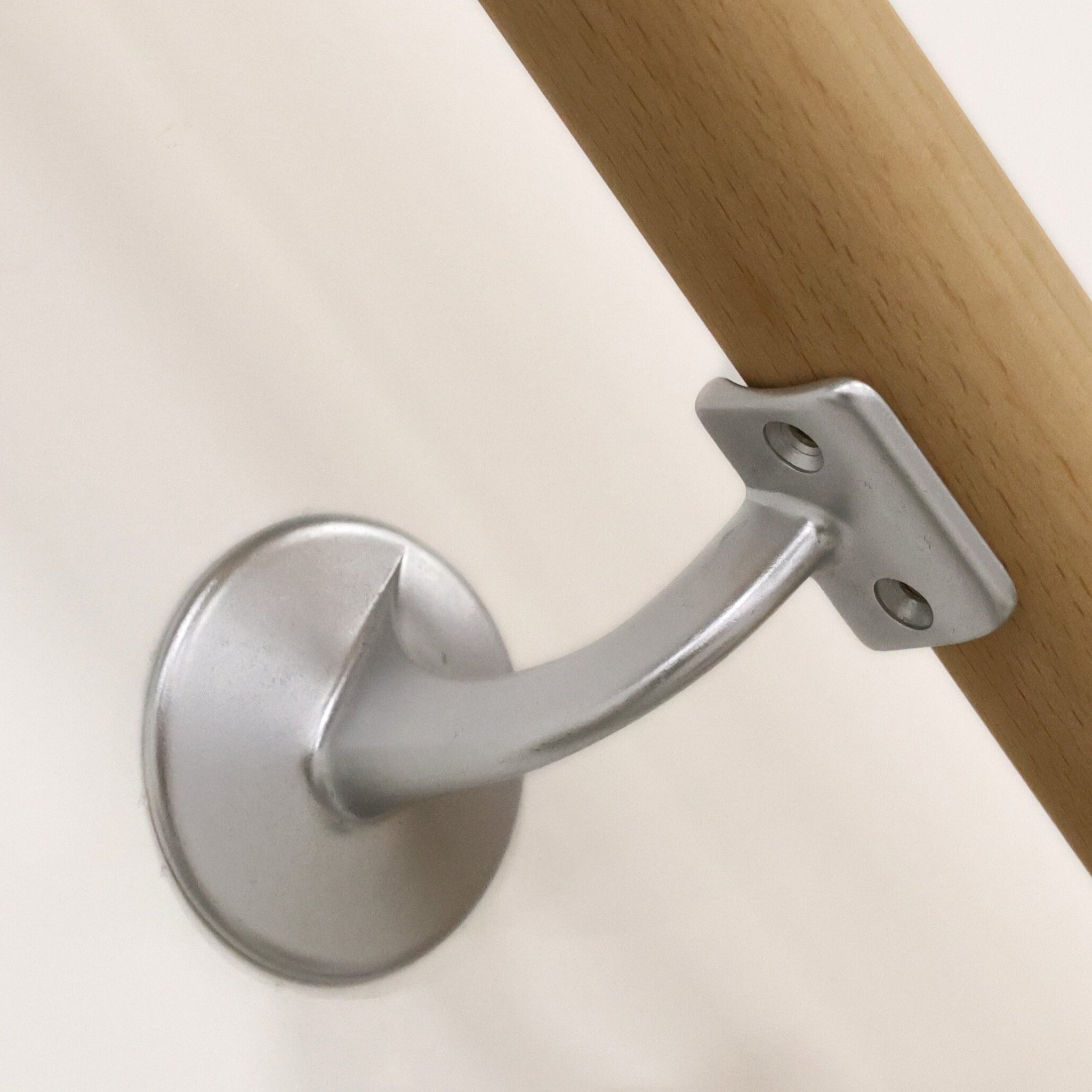 Ronde eiken trapleuning 40 mm - Klassiek & licht - Stairscompany