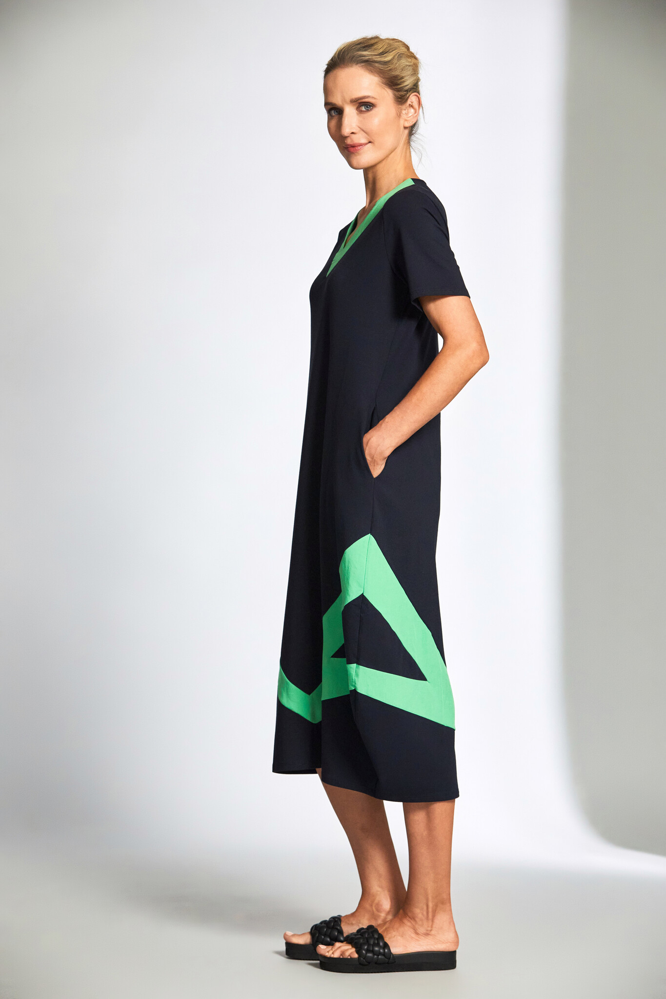 S25190 -Colour Block Triangles Dress - Escape Boutique