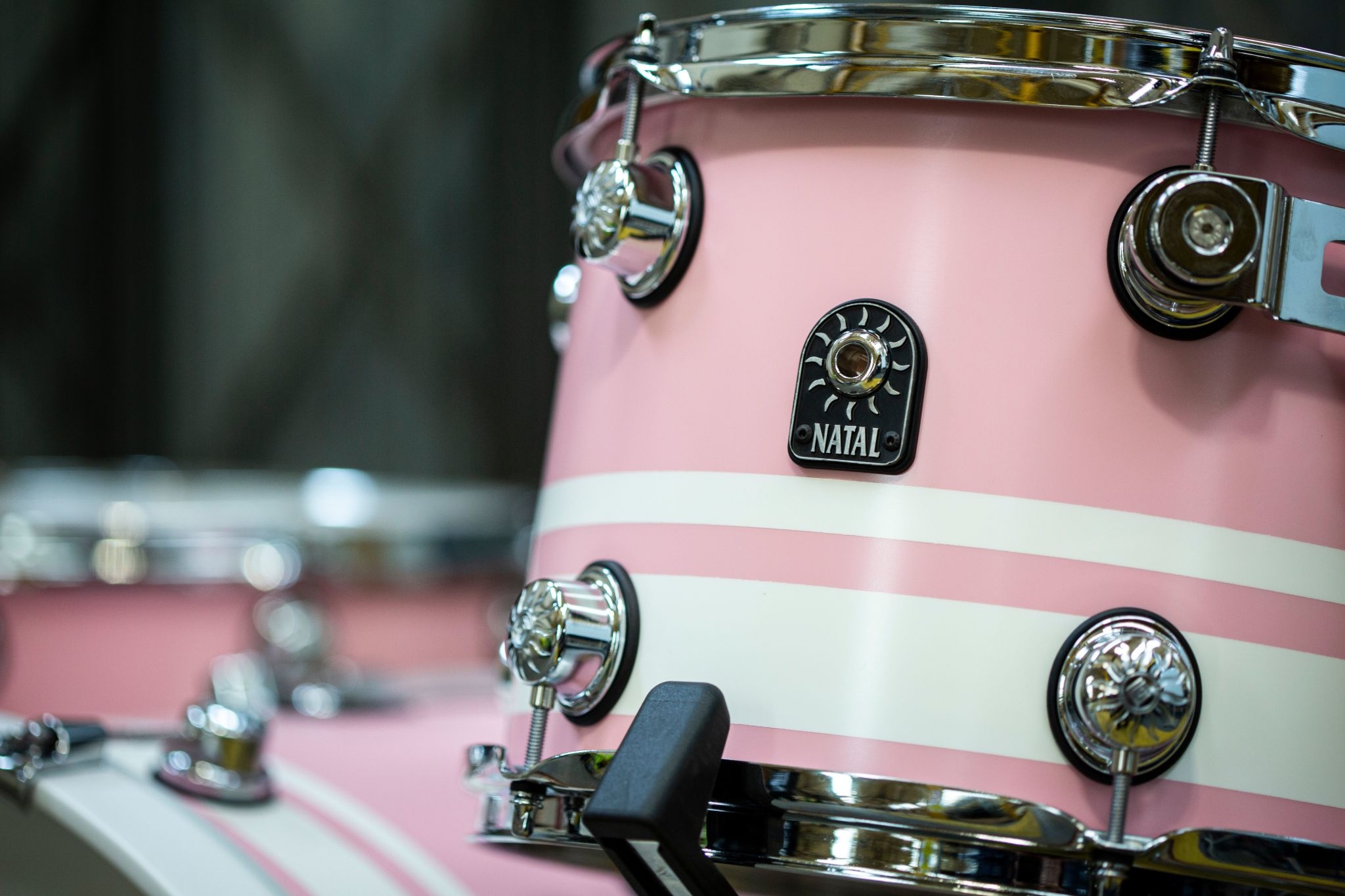 Natal Maple 24" Ltd Edition Kit, Flamingo Pink | Graham Russell Drums ...