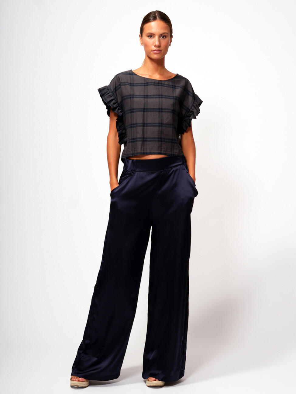 Dutchess - Dutch contemporary clothing brand - Dutchess - Shop