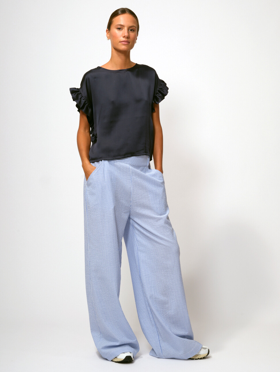 Dutchess - Dutch contemporary clothing brand - Dutchess - Shop