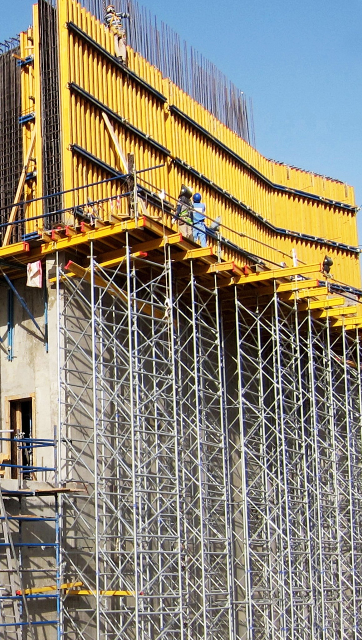 Vertex Flexible formwork system for large area construction