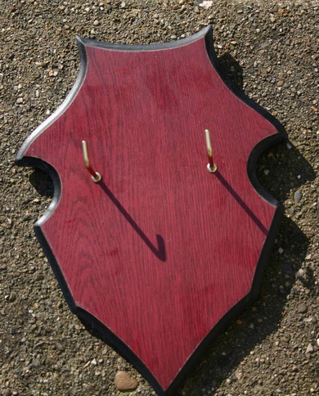 Hanging shield for swords - CelticWebMerchant.com