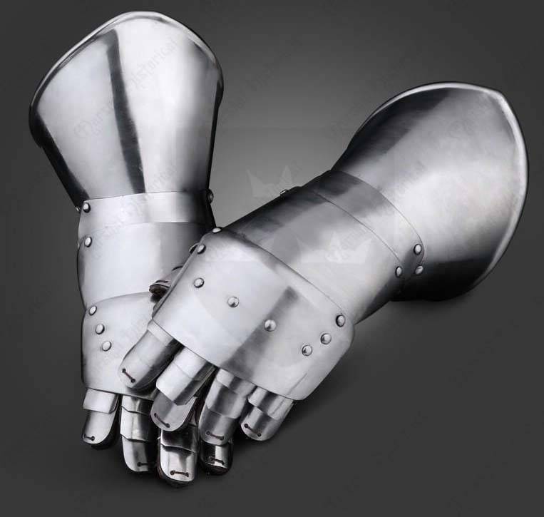 15th century jousting gauntlets - CelticWebMerchant.com