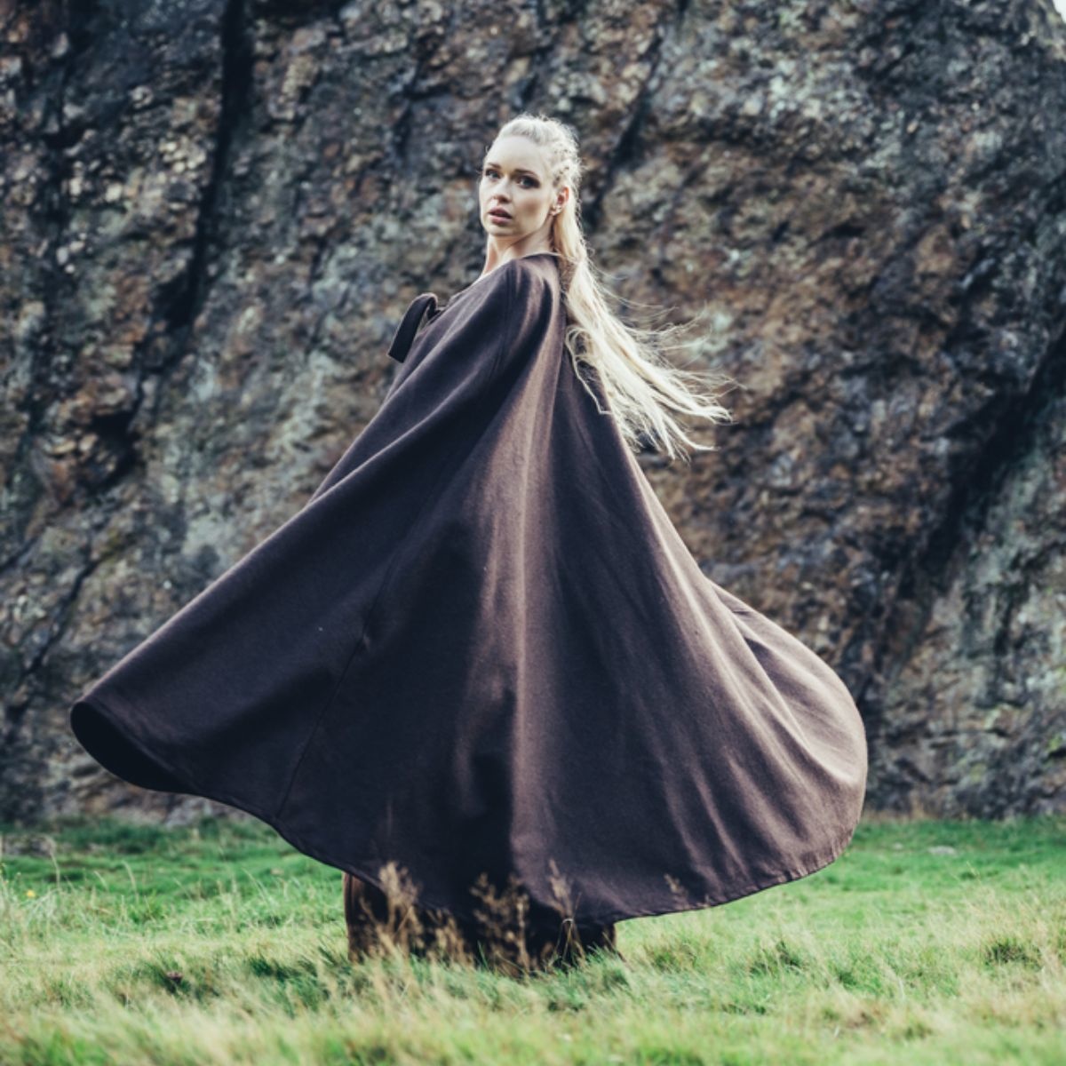 Medieval cloak Robin brown - CelticWebMerchant.com