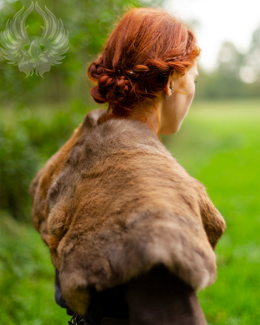 Mytholon Fur collar Sansa - CelticWebMerchant.com