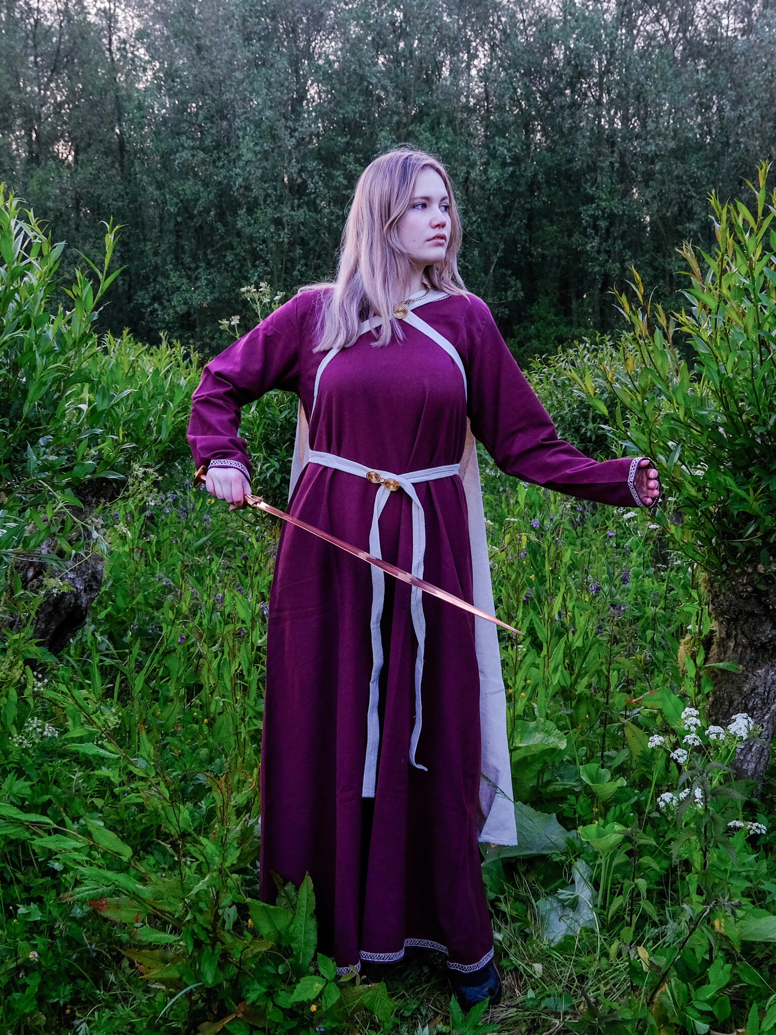 Celtic costume: Queen Medb - CelticWebMerchant.com