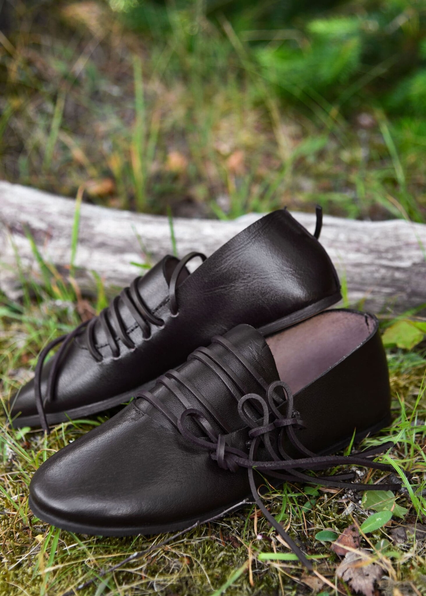 Medieval front-laced shoes - CelticWebMerchant.com