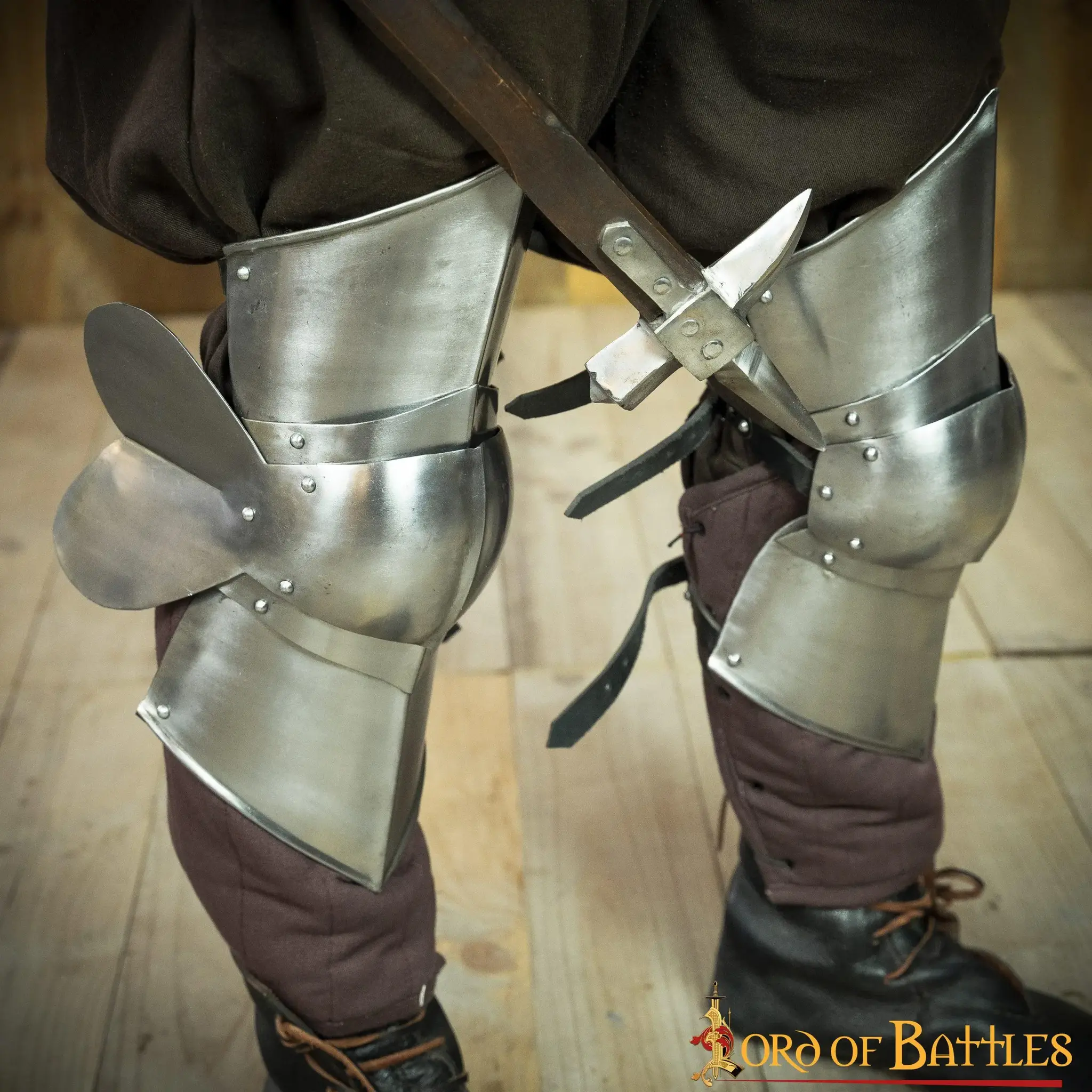 15th century leg armor with roundels - CelticWebMerchant.com