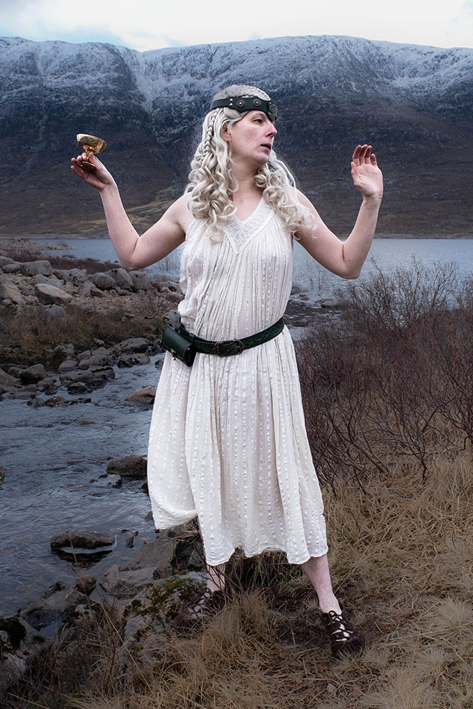 Déesse robe Hera, beige - CelticWebMerchant.com