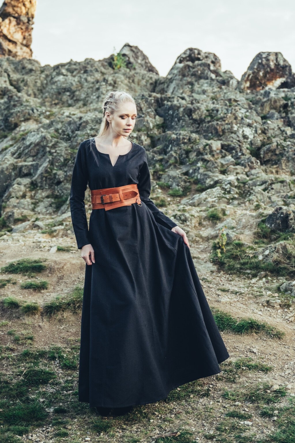 Robe Viking Lina, noir - CelticWebMerchant.com