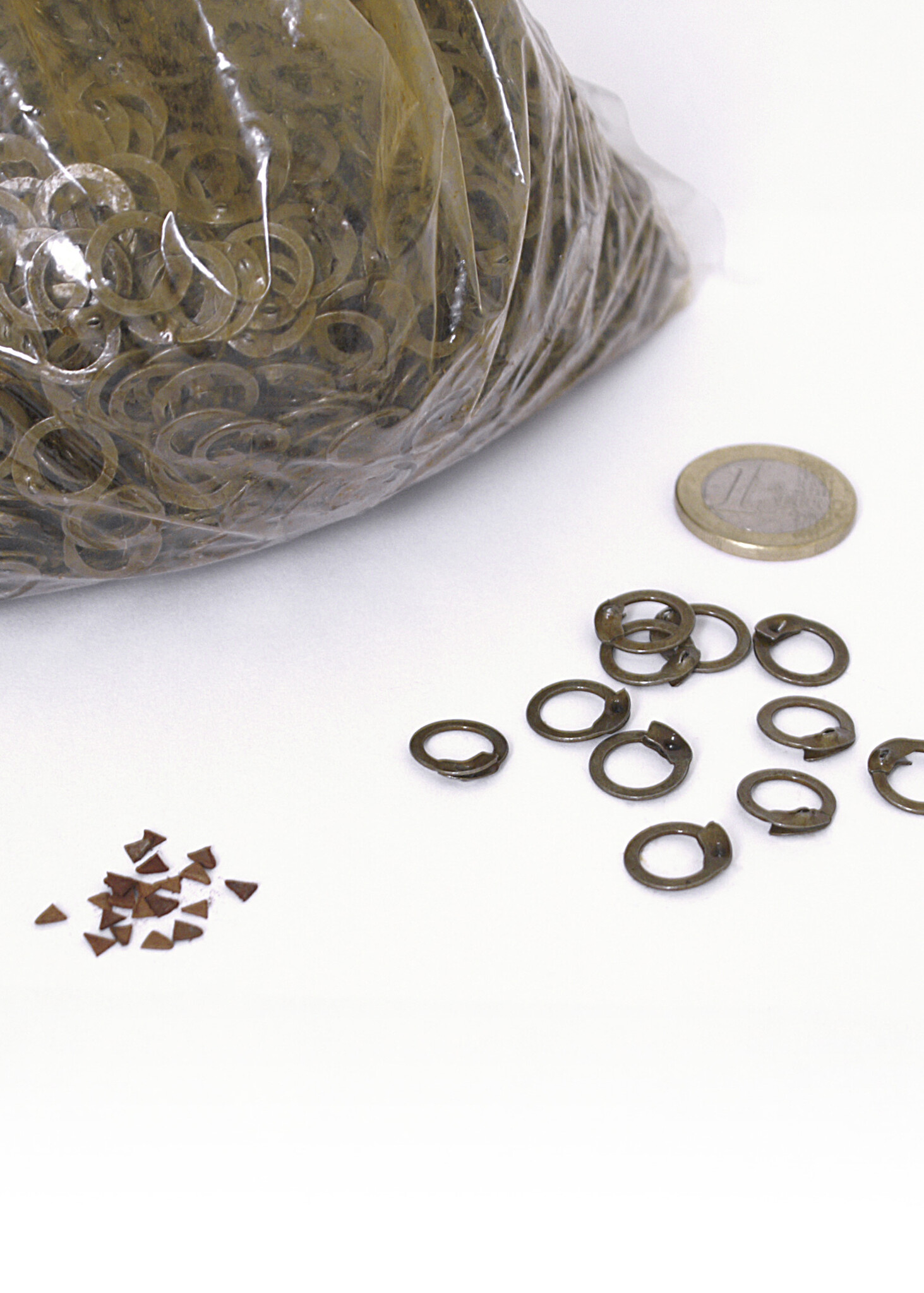 1000 flat rings, wedge rivets, 8 mm - CelticWebMerchant.com