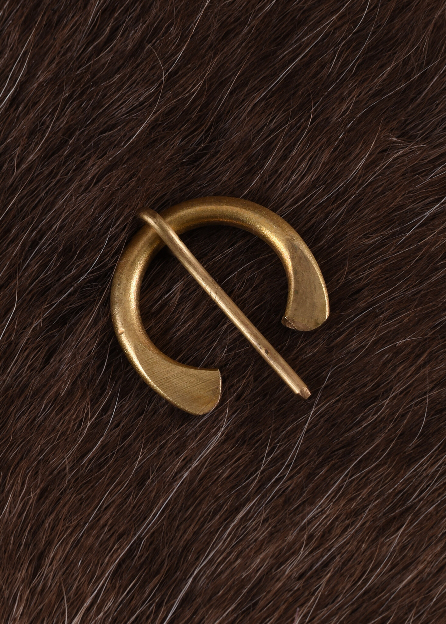 Small ring brooch Otto - CelticWebMerchant.com