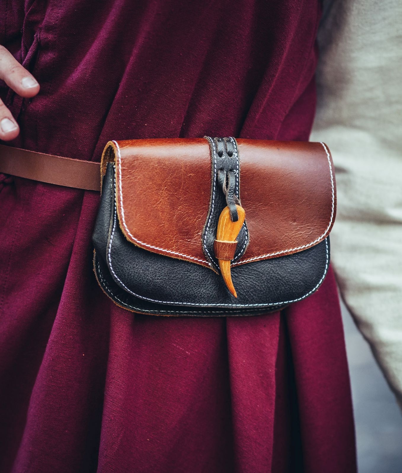 Bag Beocca with wooden button - CelticWebMerchant.com