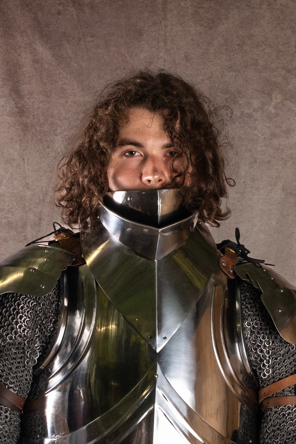 Gothic bevor 1450-1500 - CelticWebMerchant.com