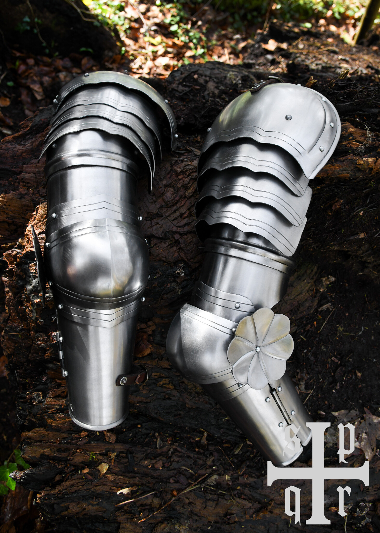 Gothic arm armor, 16th century - CelticWebMerchant.com