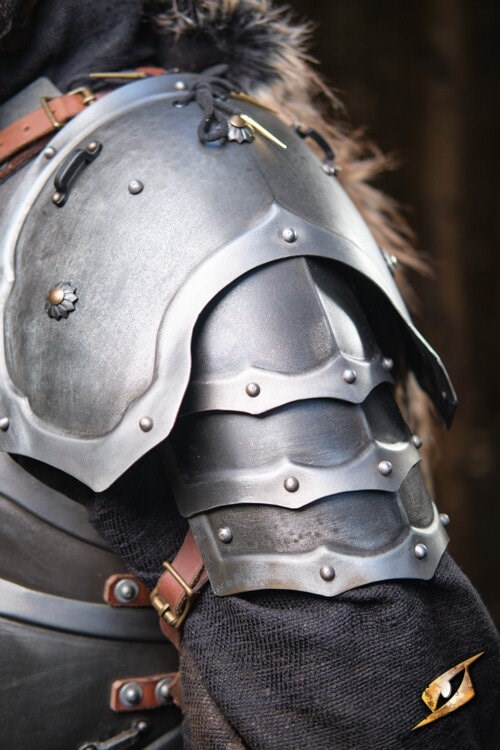 Marauder pauldrons - CelticWebMerchant.com