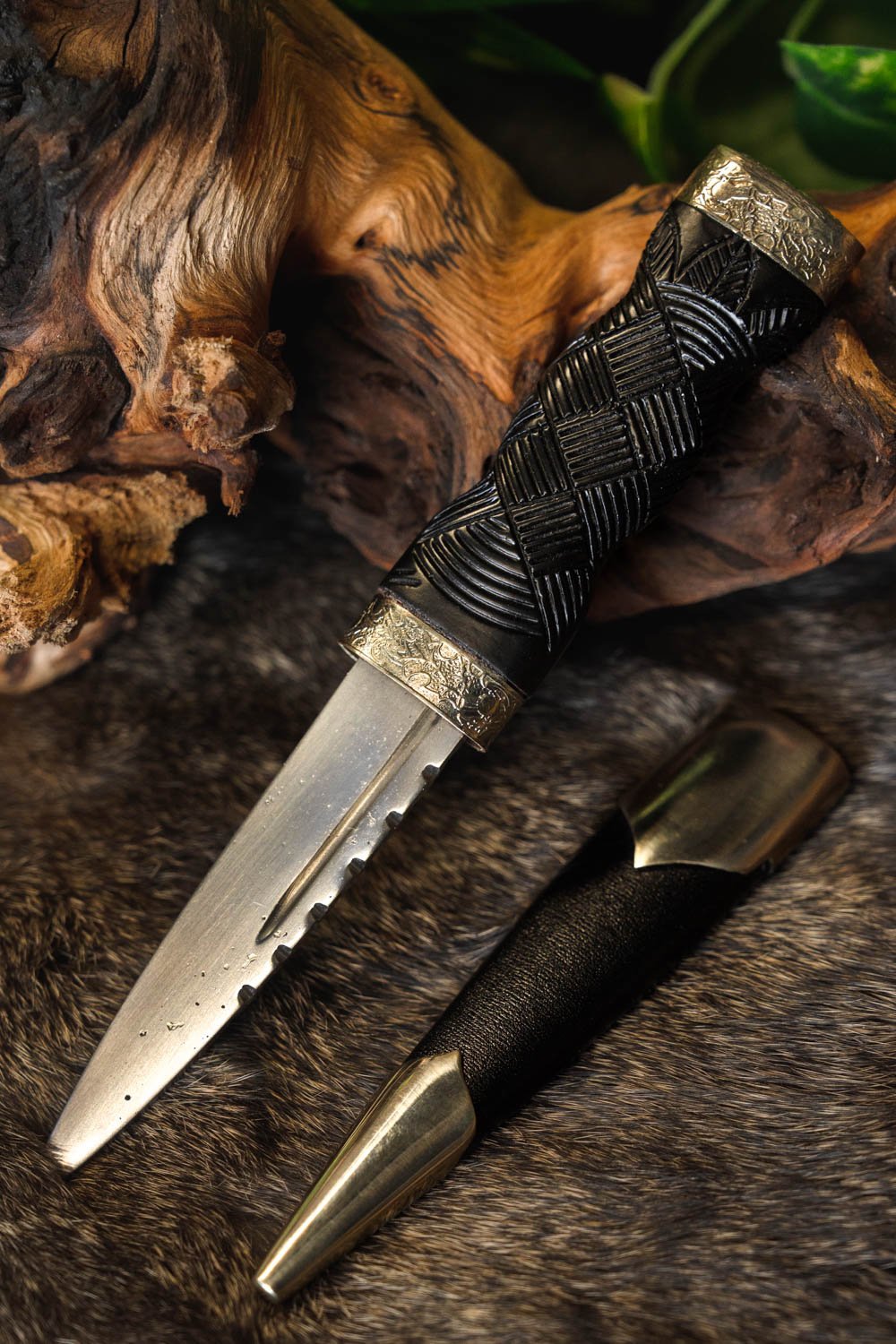 Highlander sgian dubh buy Scottish dagger - CelticWebMerchant.com