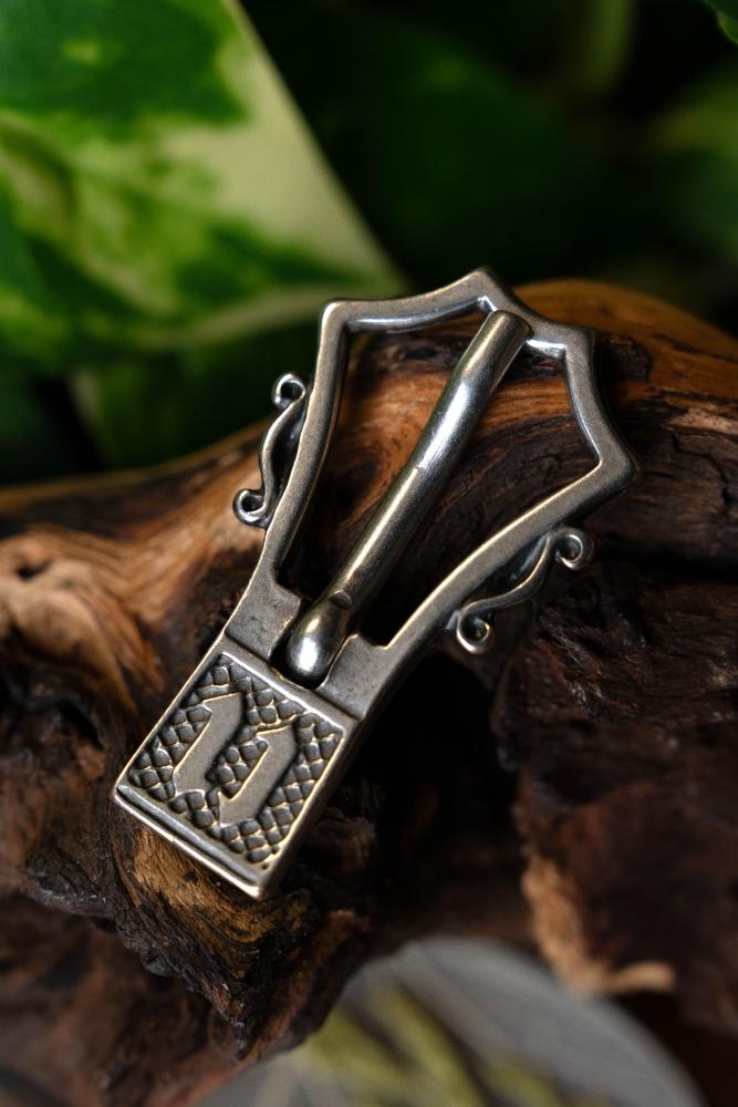 Gothic buckle Northamptonshire, silvered - CelticWebMerchant.com