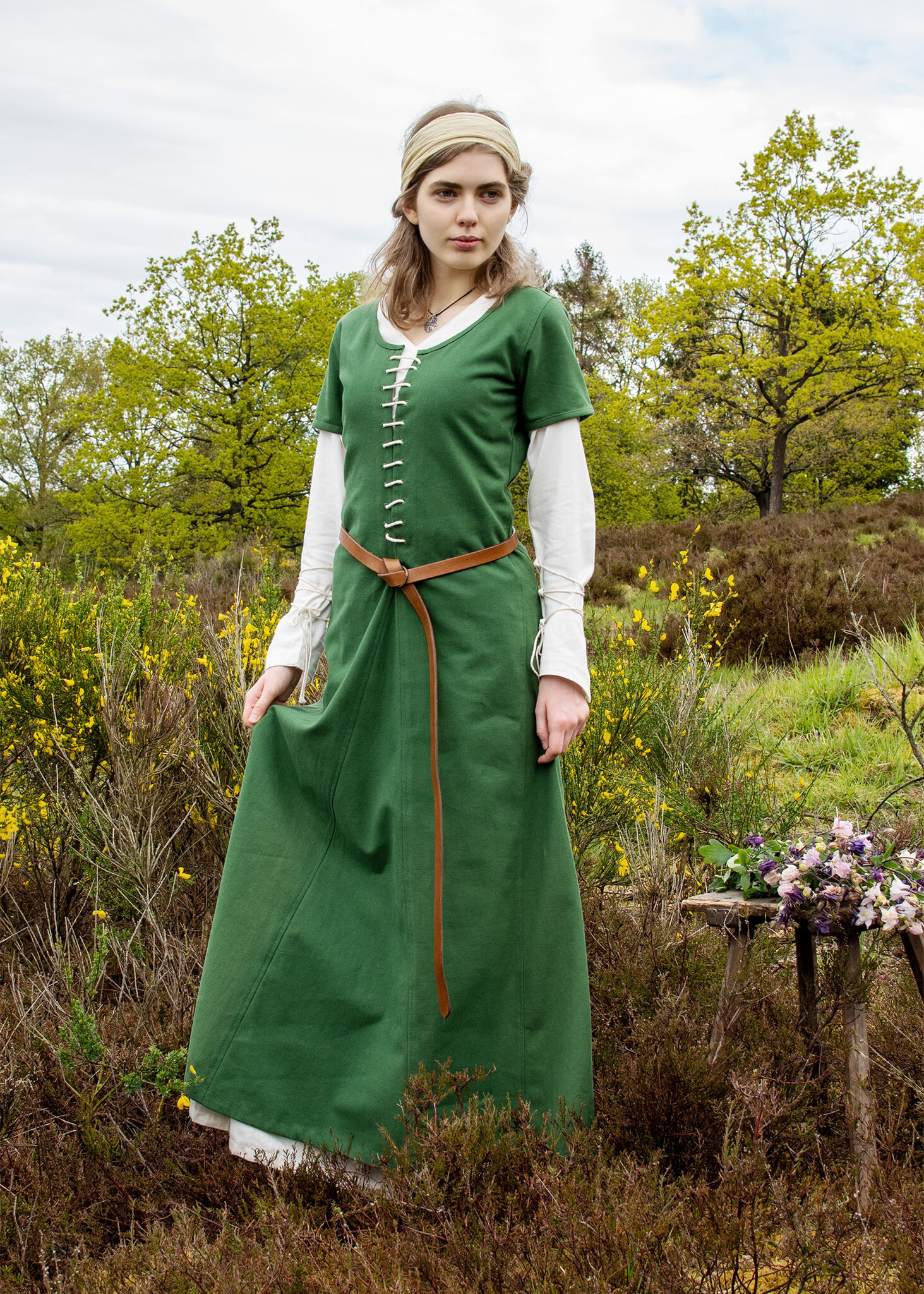 Cotehardie Odilia, green - CelticWebMerchant.com