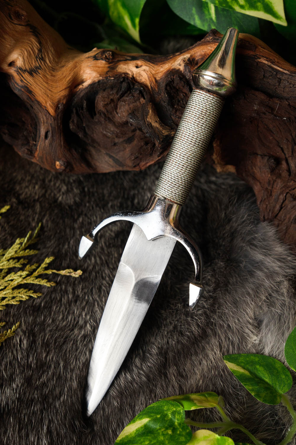 Steel ladies dagger - CelticWebMerchant.com