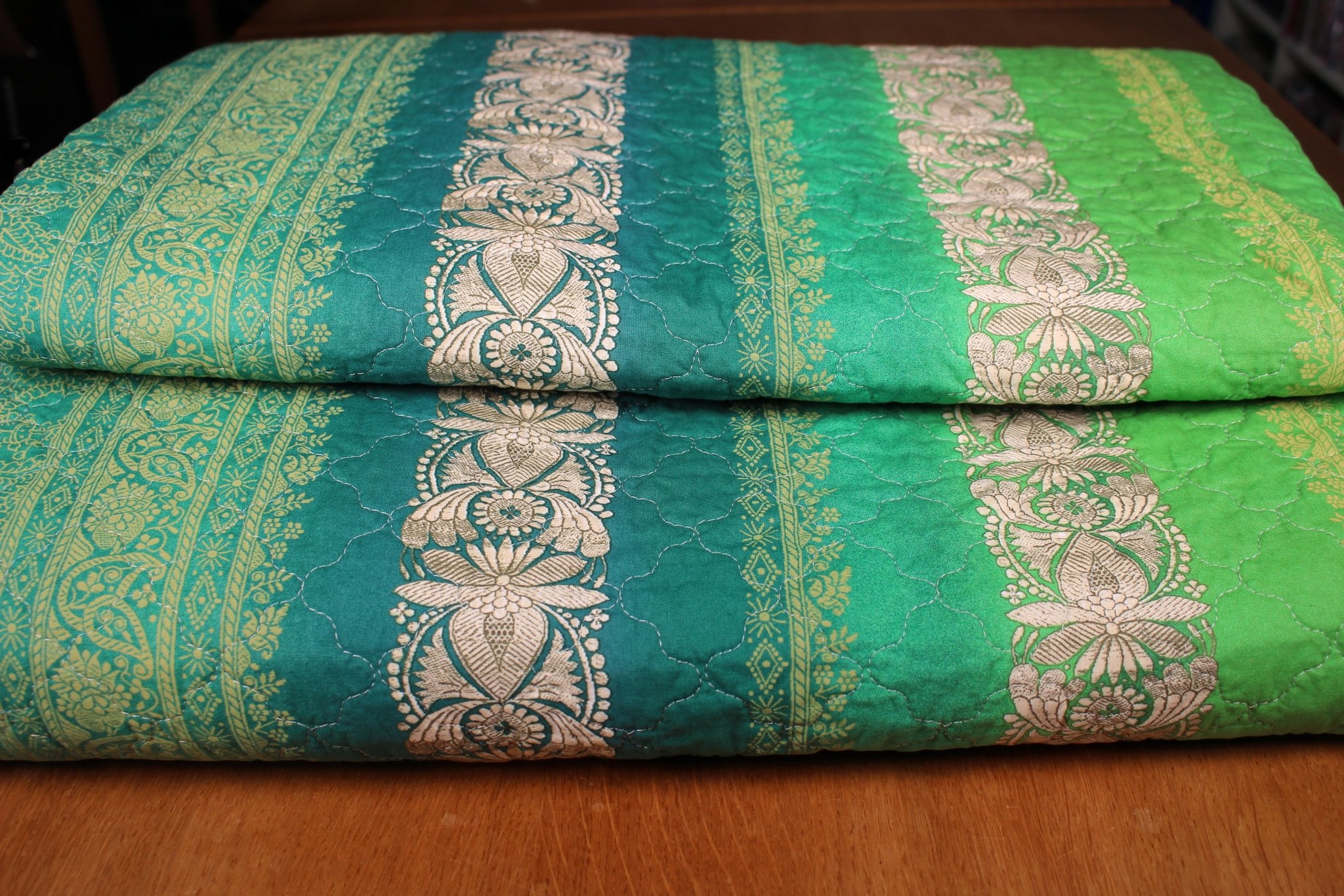 Bassetti Tagesdecke | MONREALE V1 | Produktinformationen - Teppich Hemsing