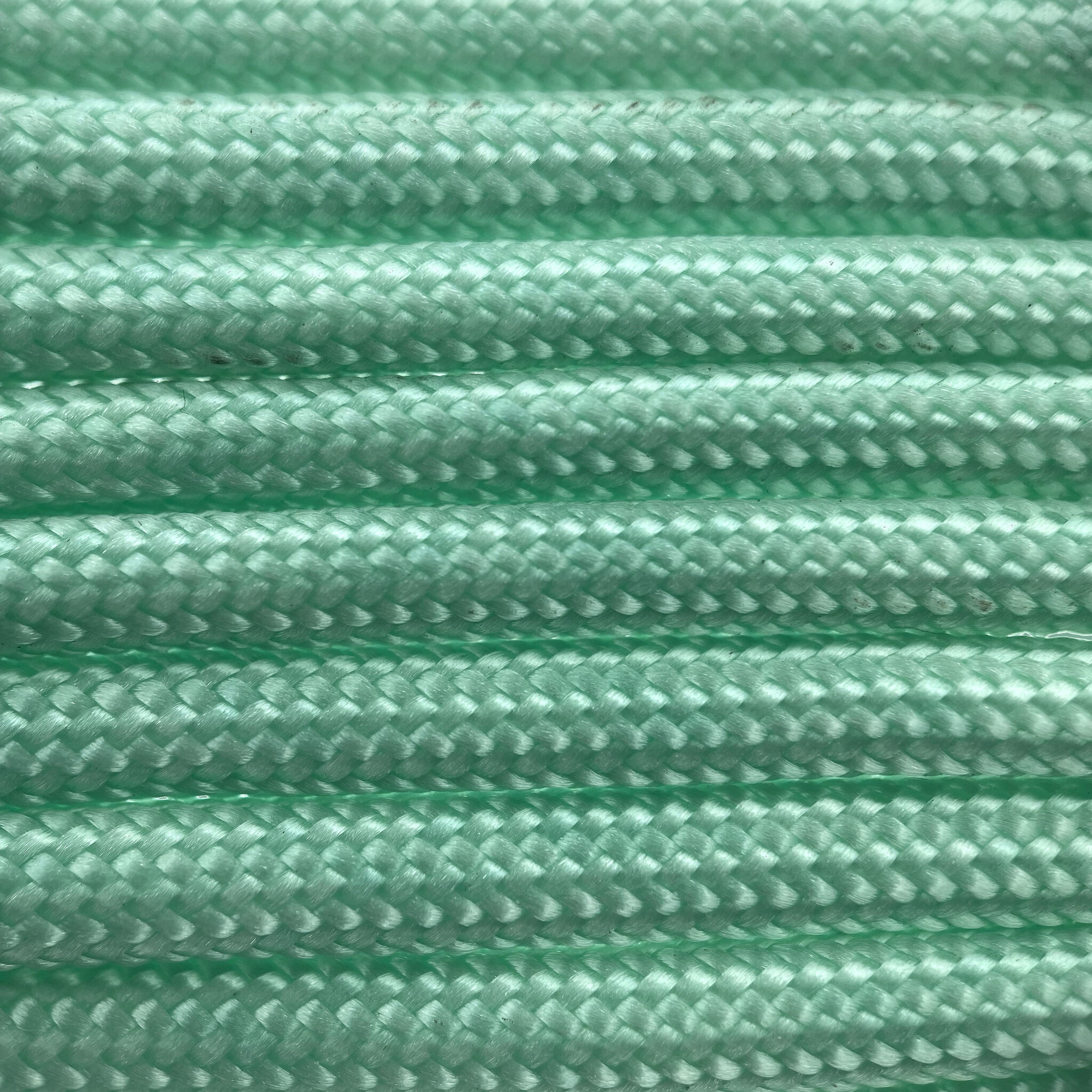 Buy Paracord 550 type III Soft Jade from the expert - 123Paracord