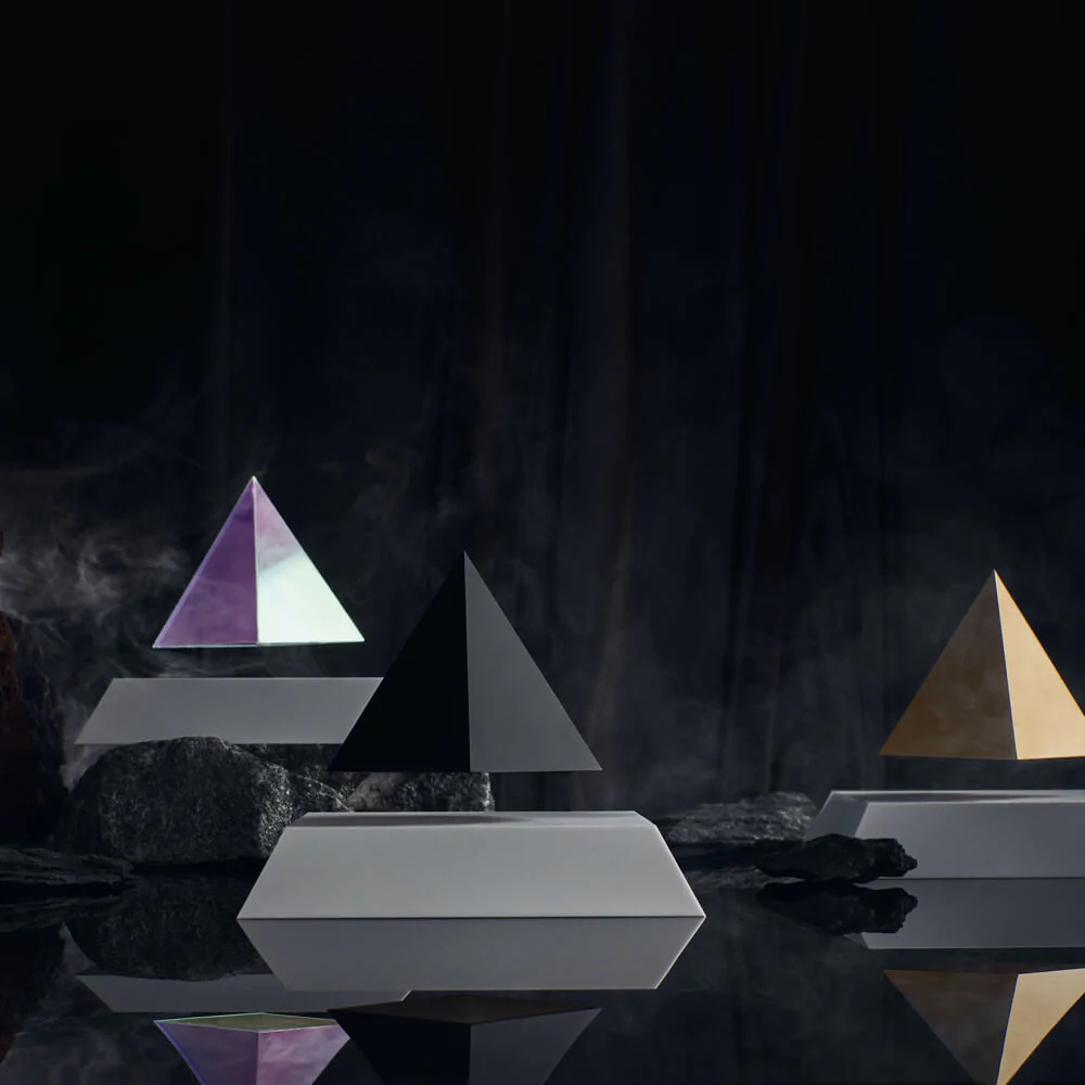 Flyte - Py Levitating Pyramid Black - Segraeti Monte-Carlo