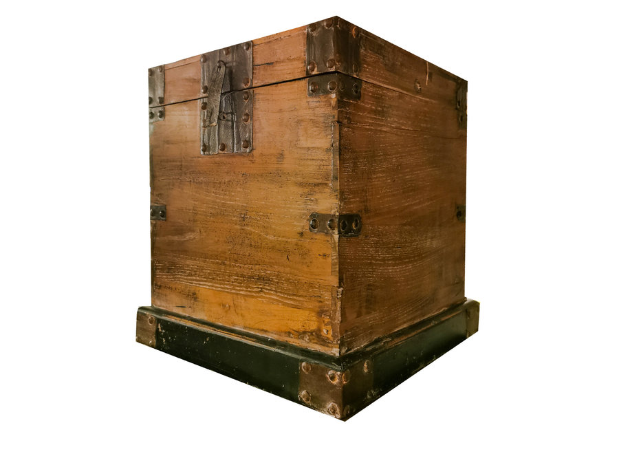 Chinese Chests & Trunks: Easy Storage Solutions that Bring an Oriental ...