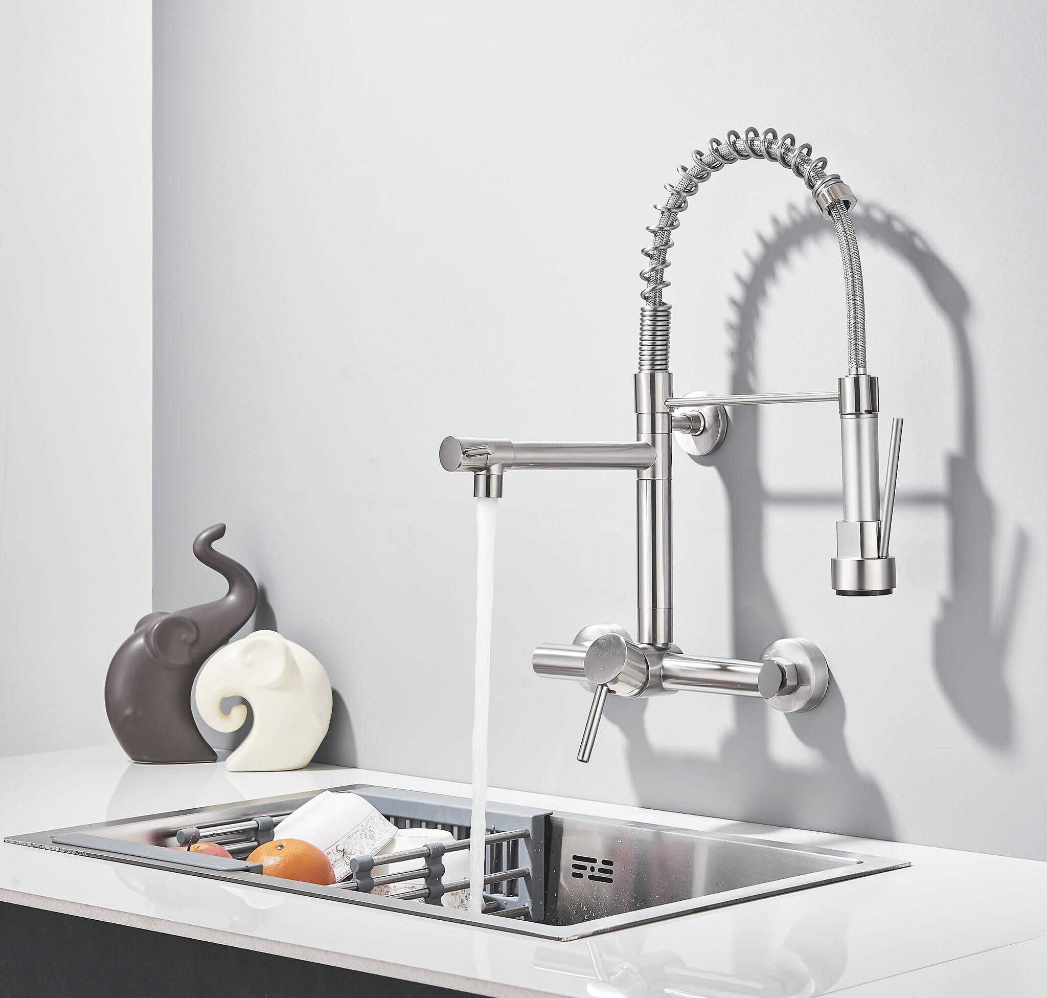 Valisa.nl | Horeca spoel wand keuken kraan met muur beugel RVS look