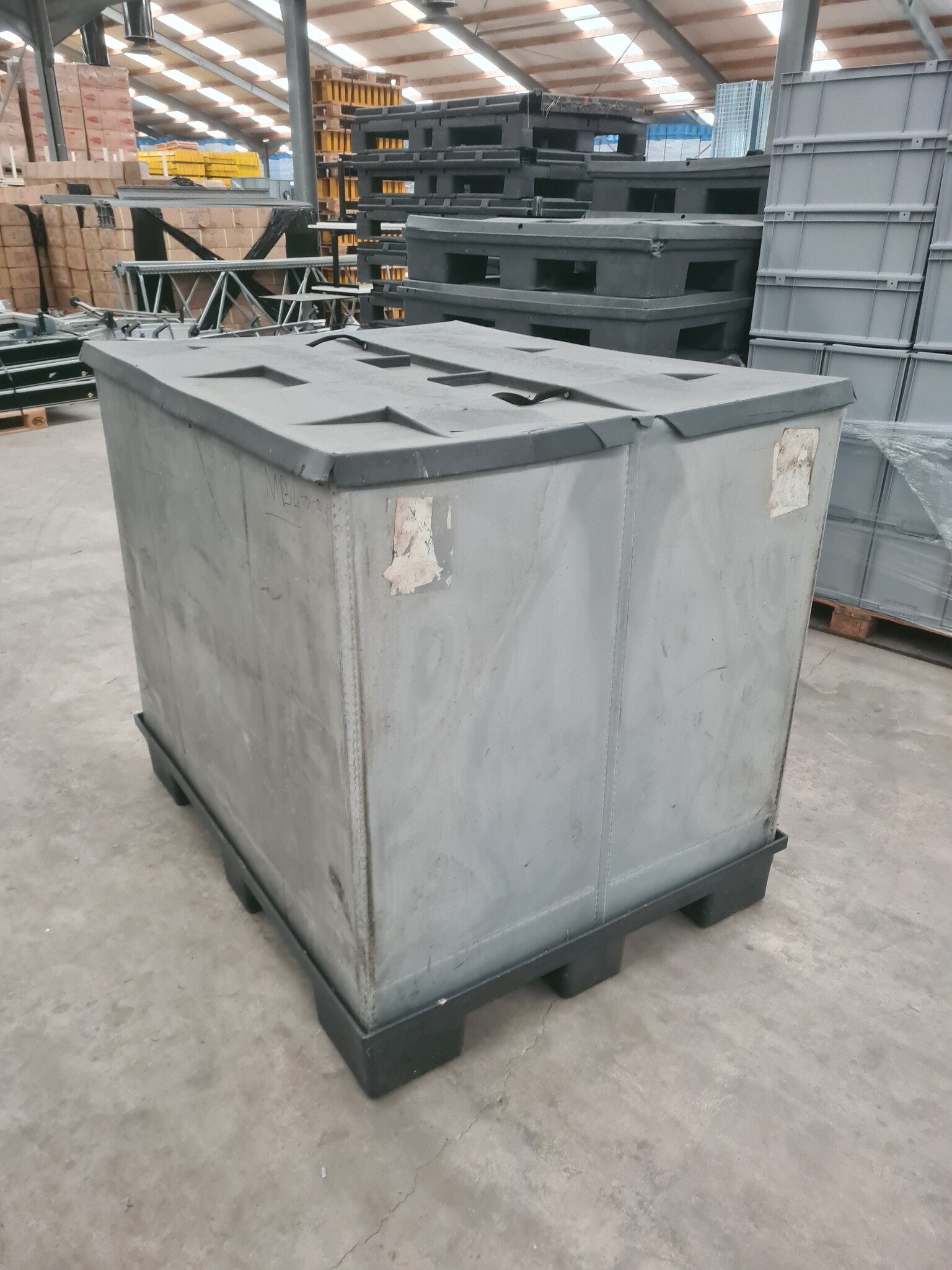 Palletbox opvouwbaar L140 x B107 x H121 cm, gebruikt - Emtrade.nl