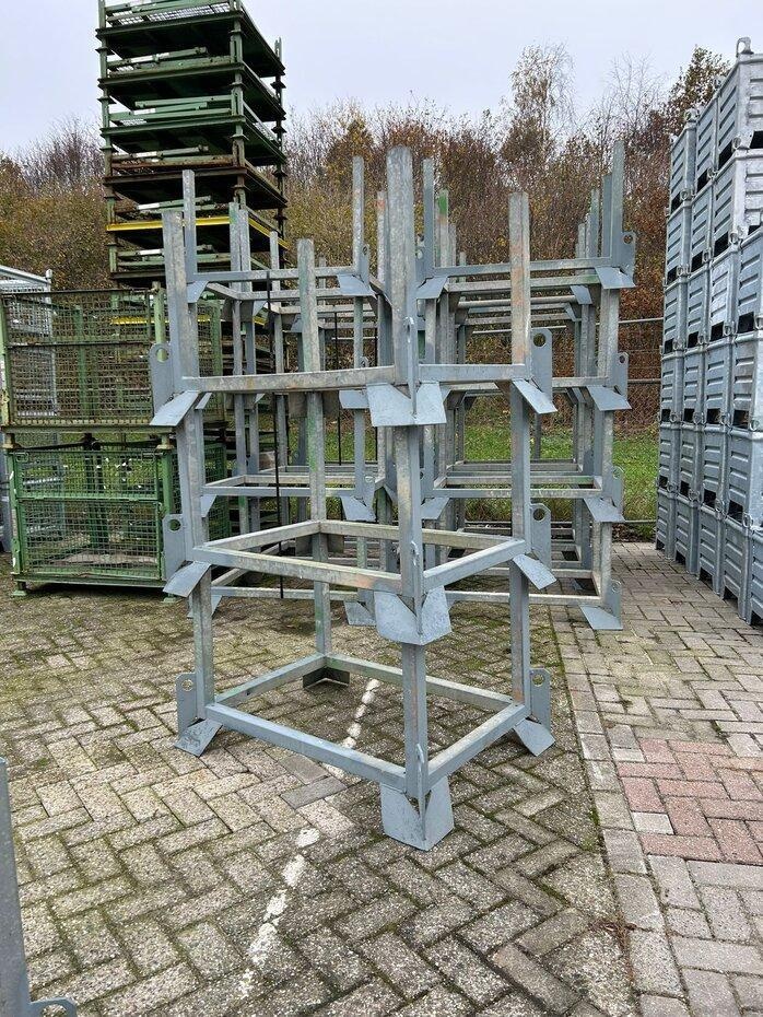 Partij bouwpallets racks - Elwina