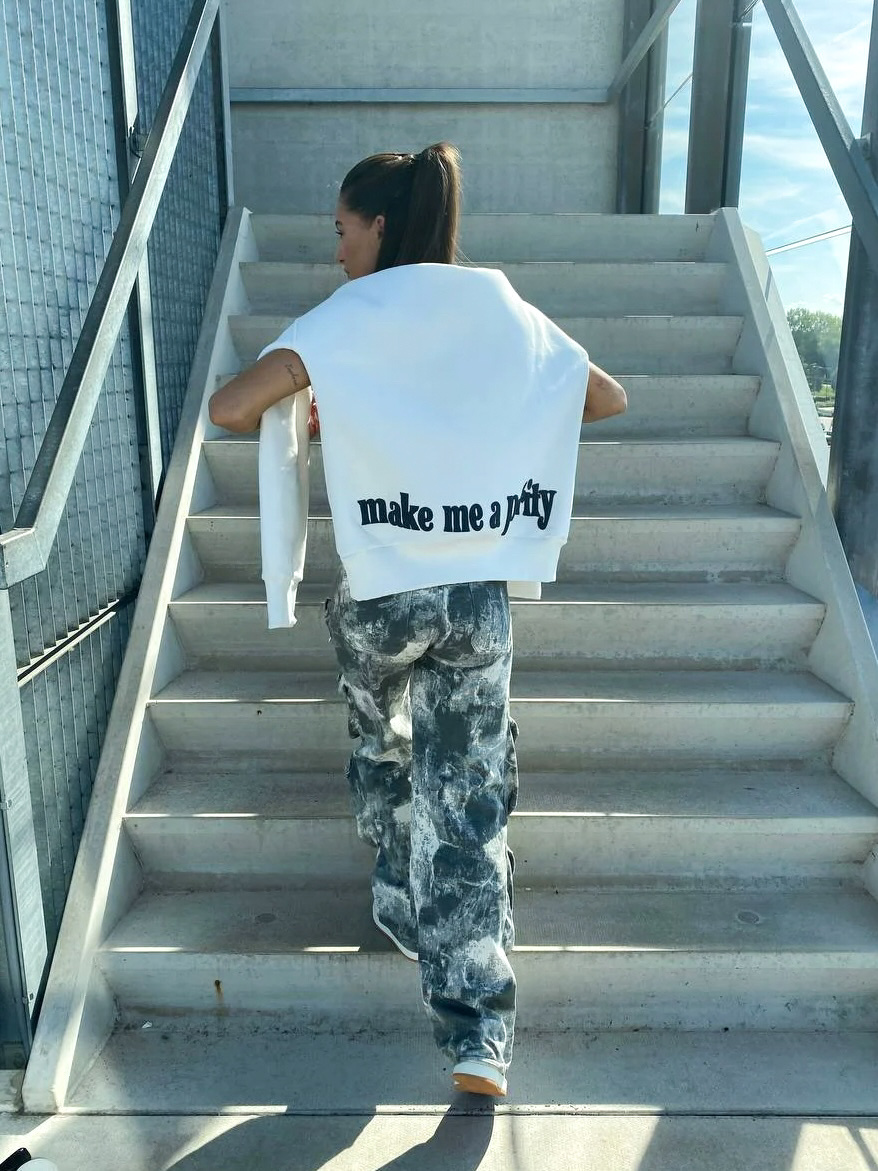 Make me a Priority Hoodie / White - Musthavestore