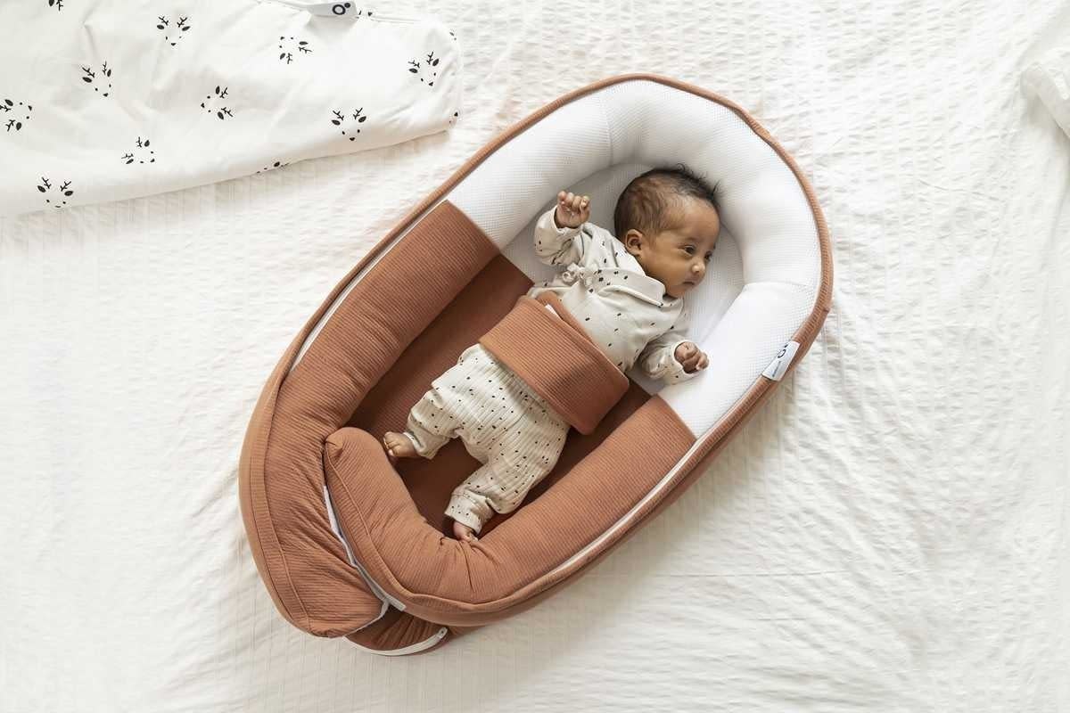 Doomoo Cocoon Nestje - Tetra Terracotta - Doomoo - Mamazoet