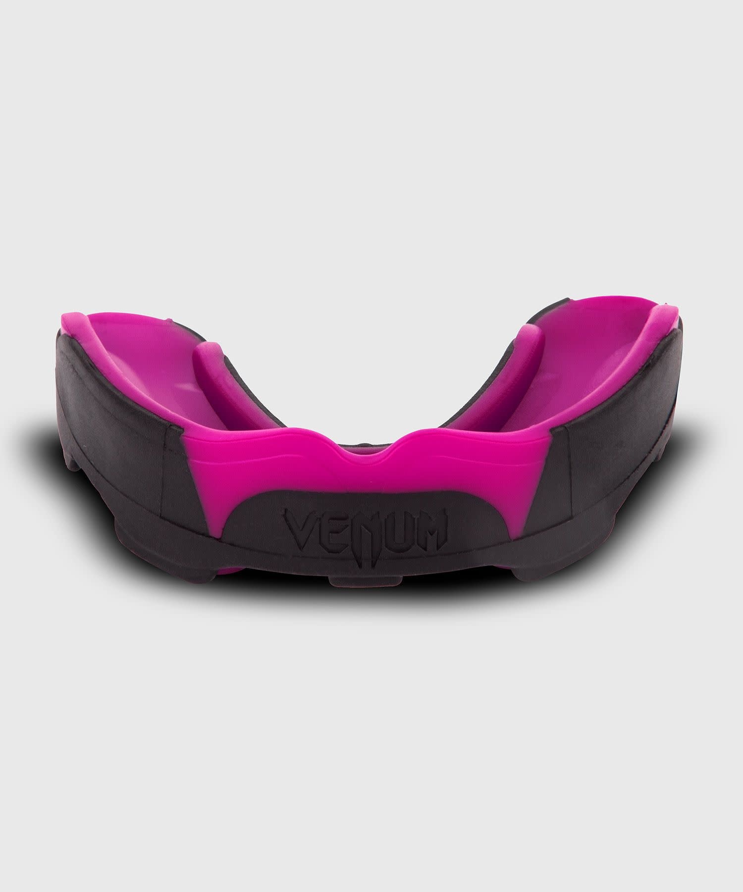 VENUM PREDATOR MOUTHGUARD BITJE/GEBITSBESCHERMING - BLACK/PINK - FIGHT.NL