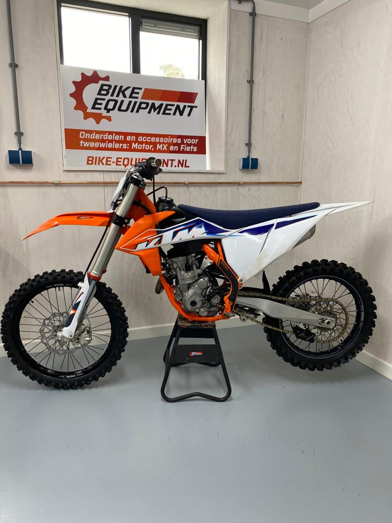 'GEBRUIKT' ktm sx-f 250cc model 2022 crossmotor - Bike Equipment