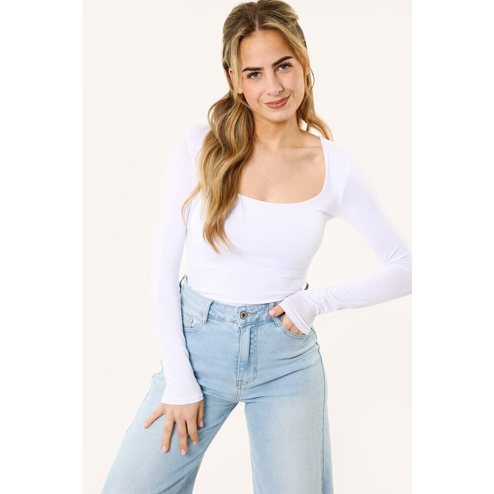 Witte top met vierkante hals | Top met lange mouw |Winkeltje van Lynn - Winkeltje van Lynn