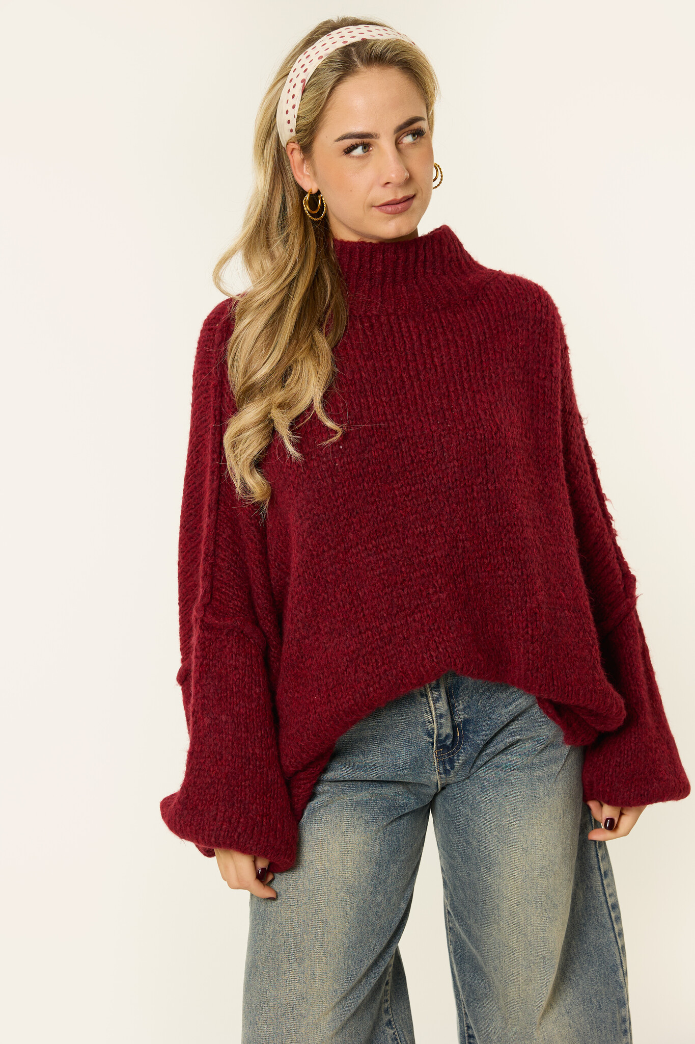 Burgundy oversized sweater | Gebreide trui rood | Winkeltje van Lynn ...