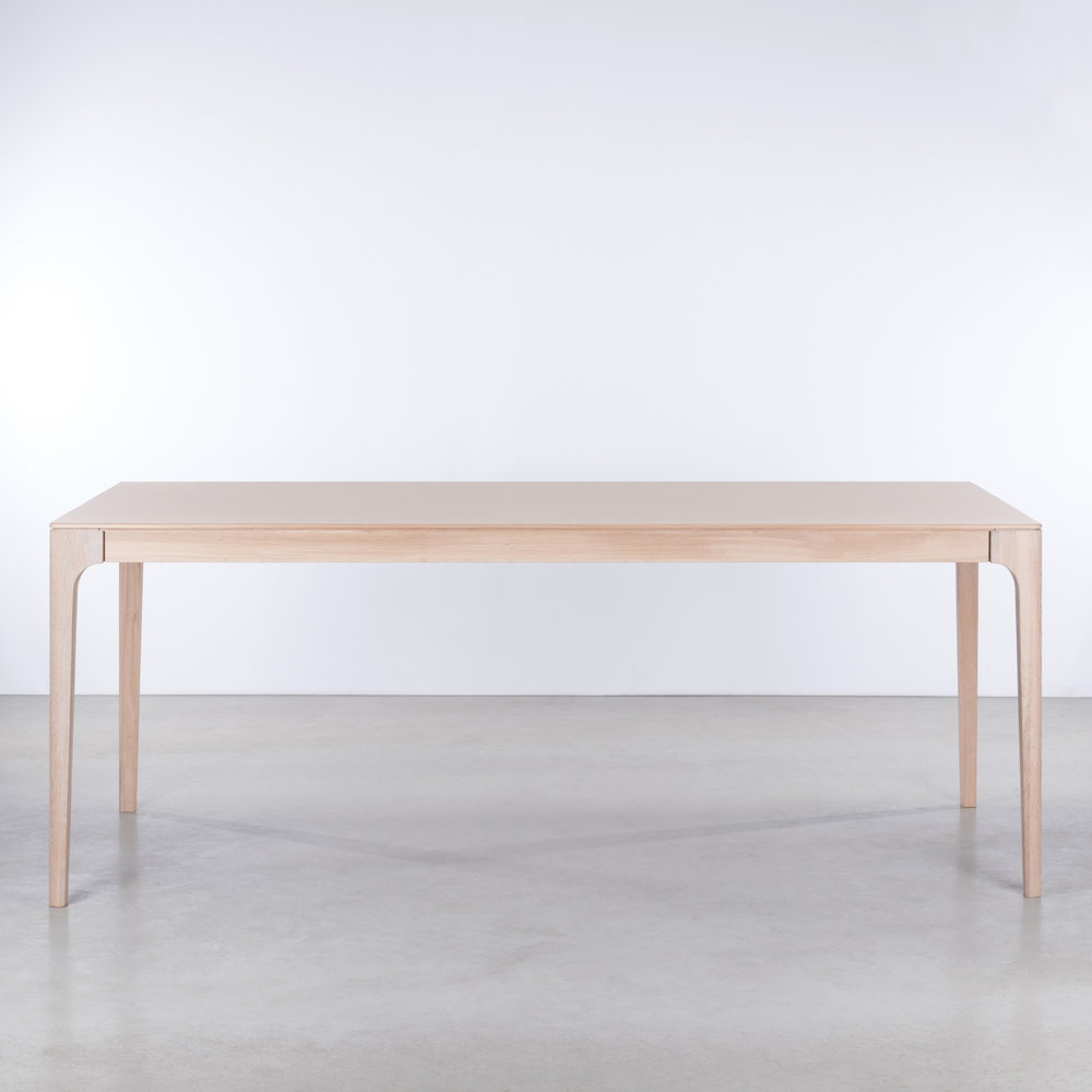 Rikke Table Extendable Oak Whitewash With Fenix Table-Top - Sav & Økse